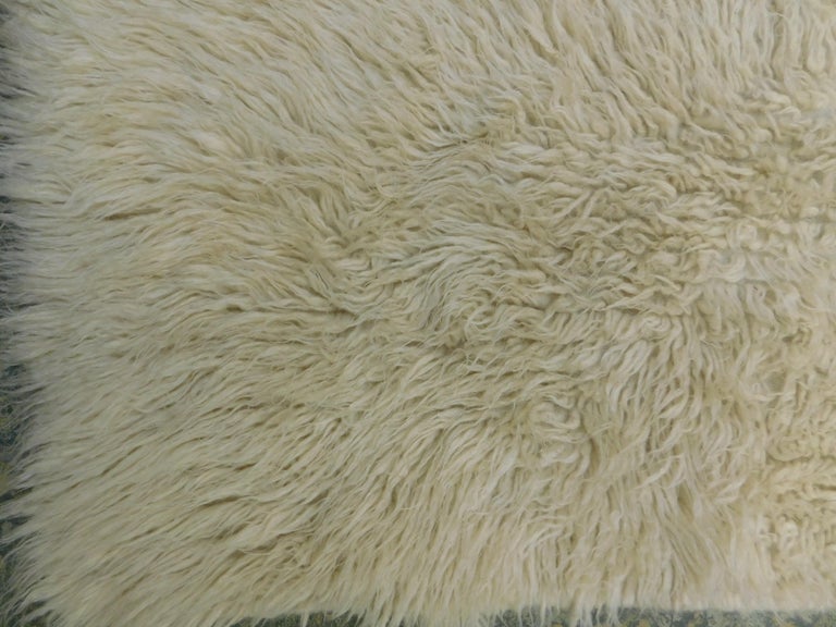 Vintage White Greek Flokati Wool Carpet For Sale at 1stDibs