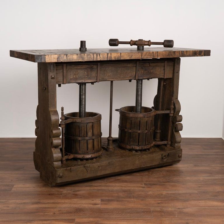 Weinpress-Bar- oder Wein-Tisch im Vintage-Stil im Angebot bei 1stDibs