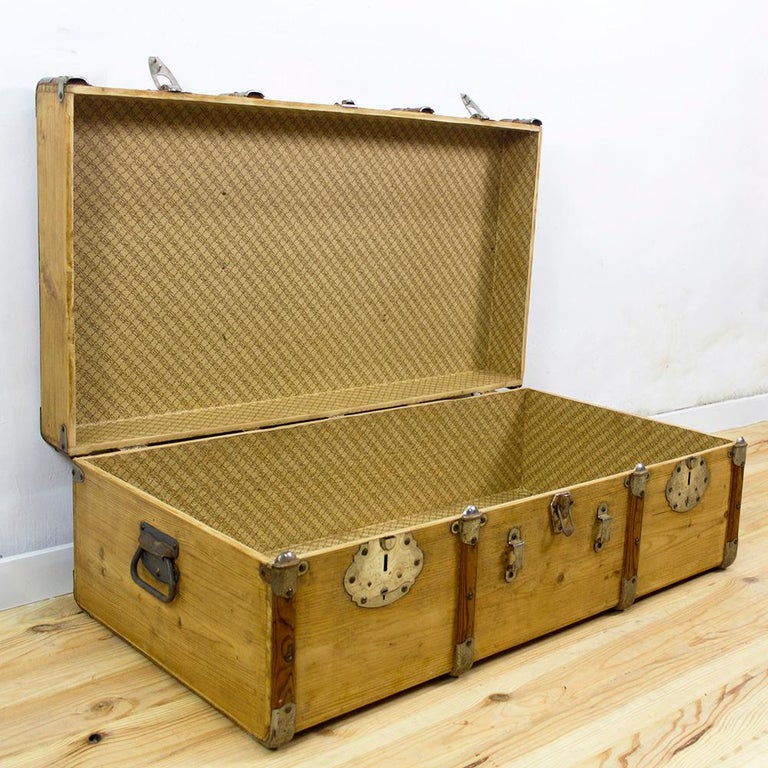 Vintage Wooden Travel Trunk For Sale at 1stDibs