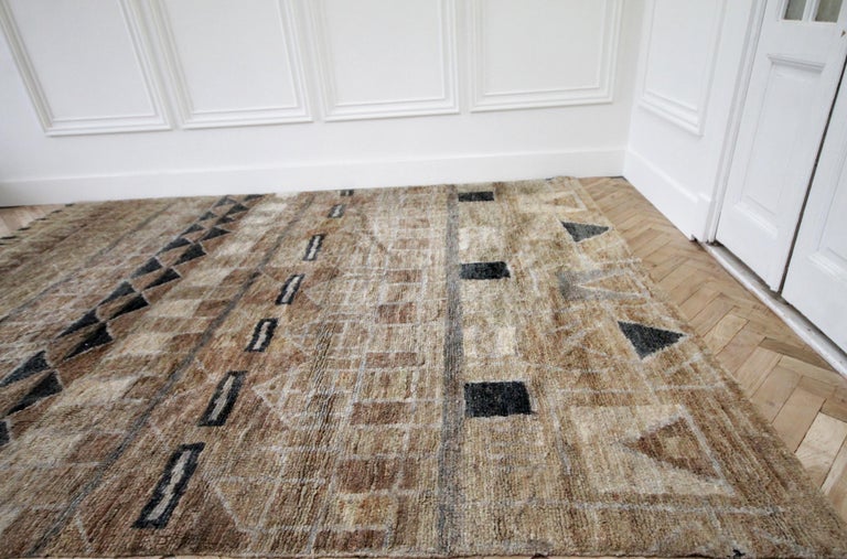 Vintage Wool and Natural Fiber Rug For Sale at 1stDibs