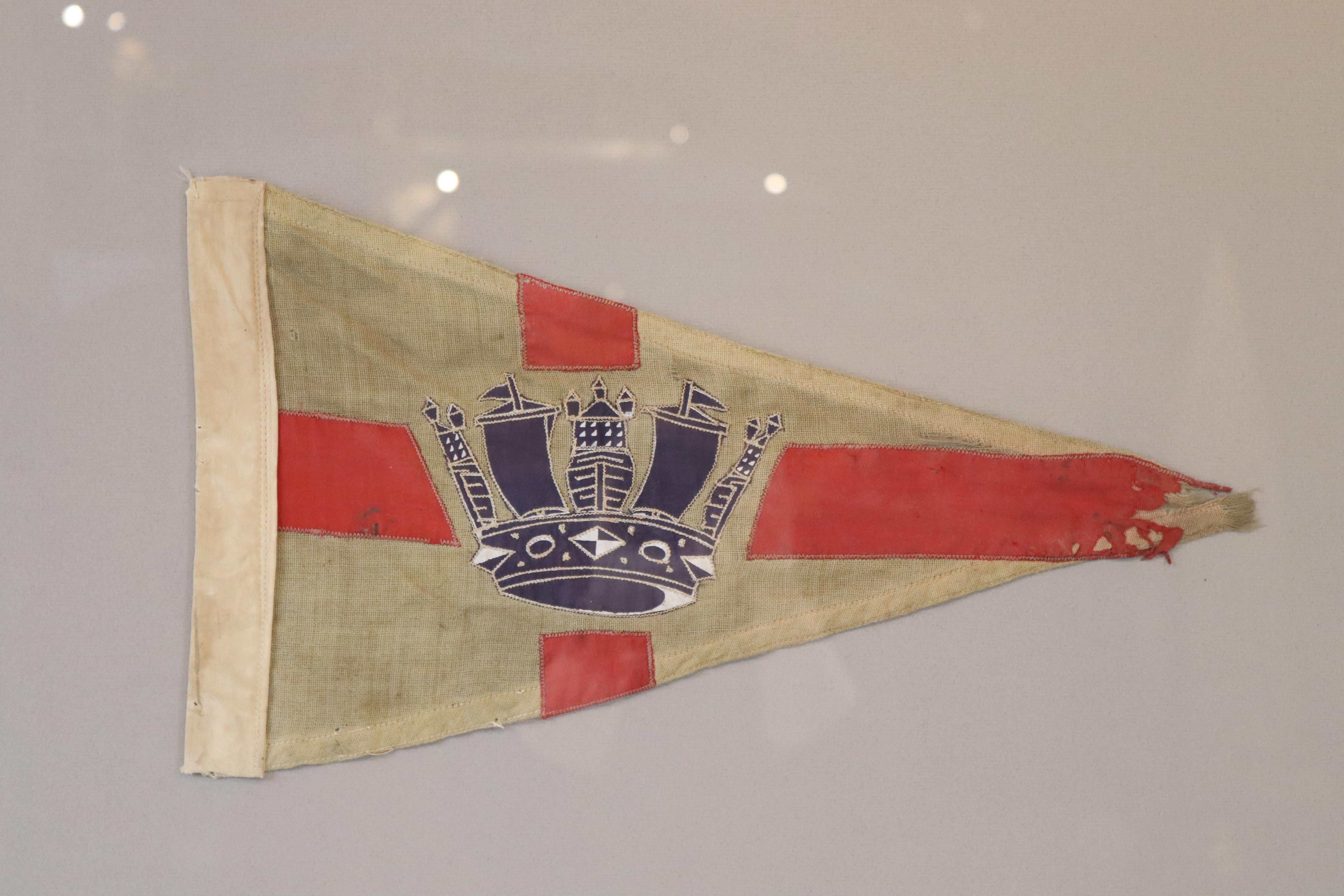 Vintage Yacht Burgee at 1stDibs | yacht club burgees for sale, vintage ...