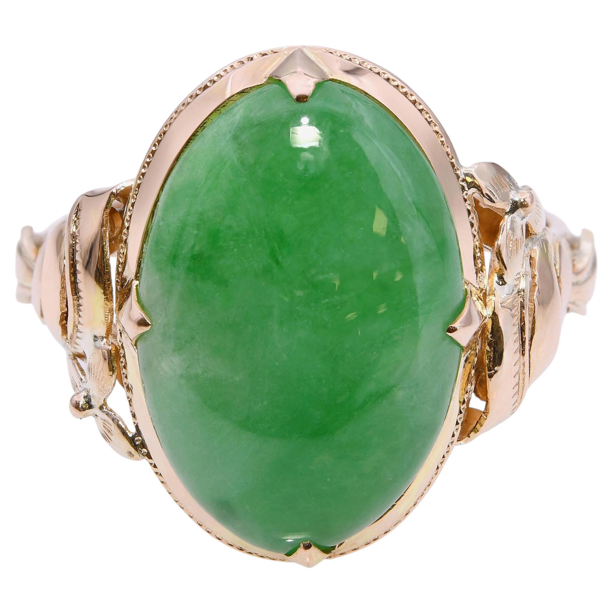 Vintage 20k Yellow Gold Jadeite Cabochon Men's Ring For Sale at 1stDibs