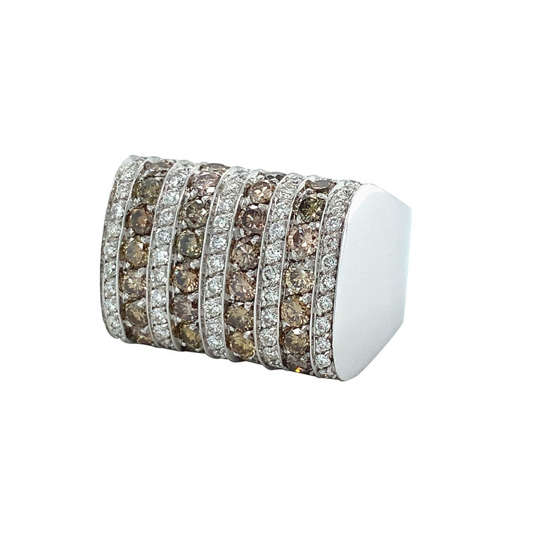 18 Karat White Gold Diamond Rectangular Signet Ring For Sale at 1stDibs