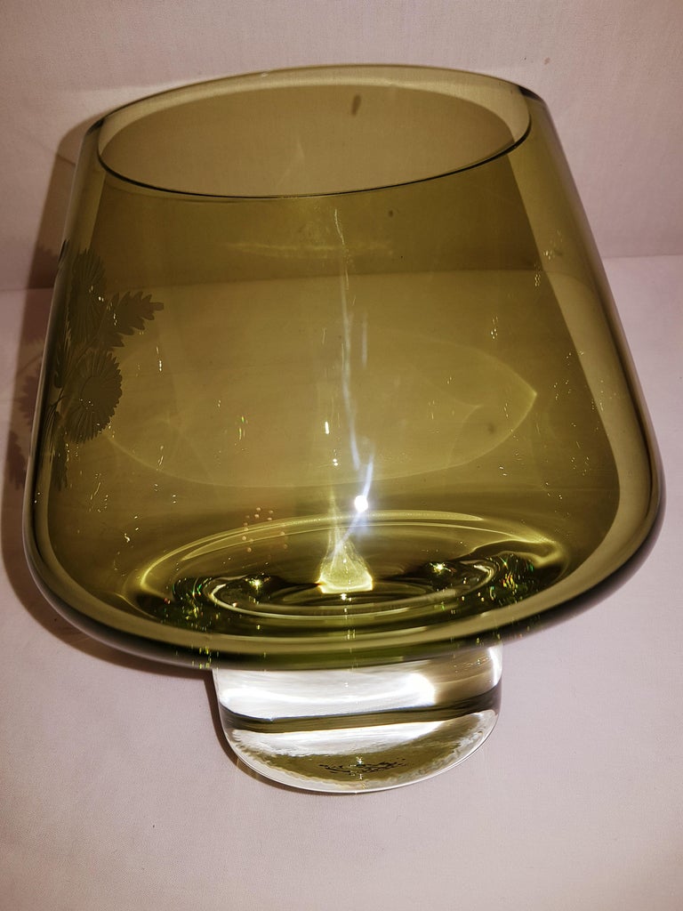 Vitange Caithness Glass Engraved and Signed Vase For Sale at 1stDibs