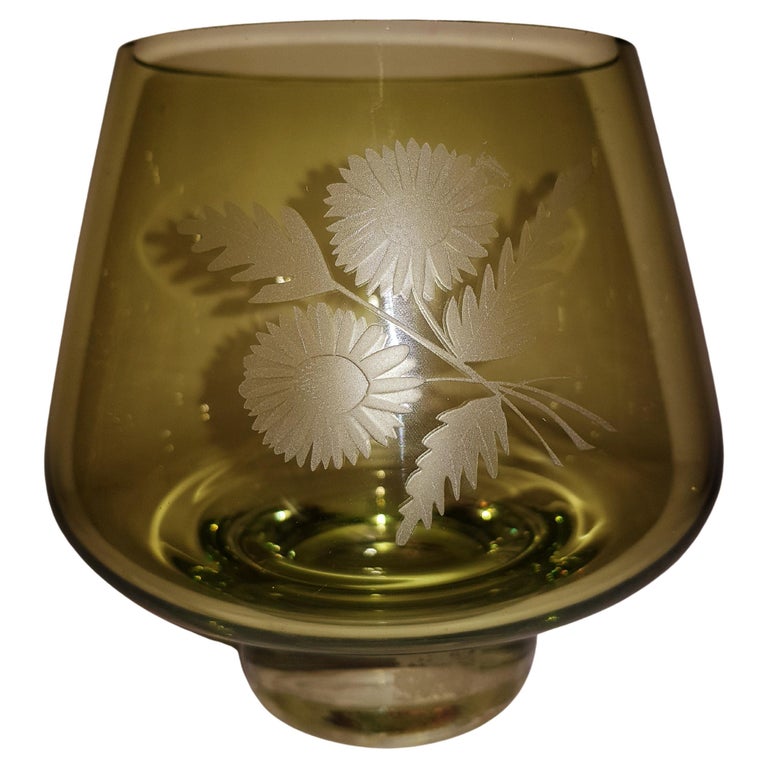 Vitange Caithness Glass Engraved and Signed Vase For Sale at 1stDibs