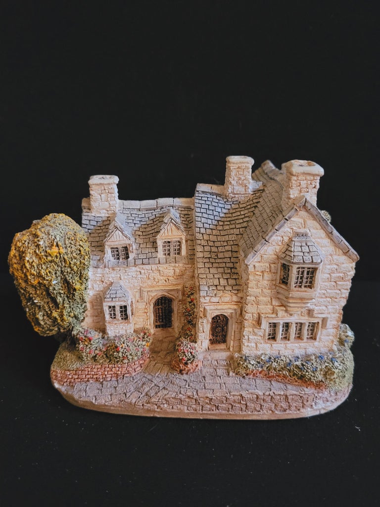 Vitange Hand Made Ceramic House Made in England For Sale at 1stDibs