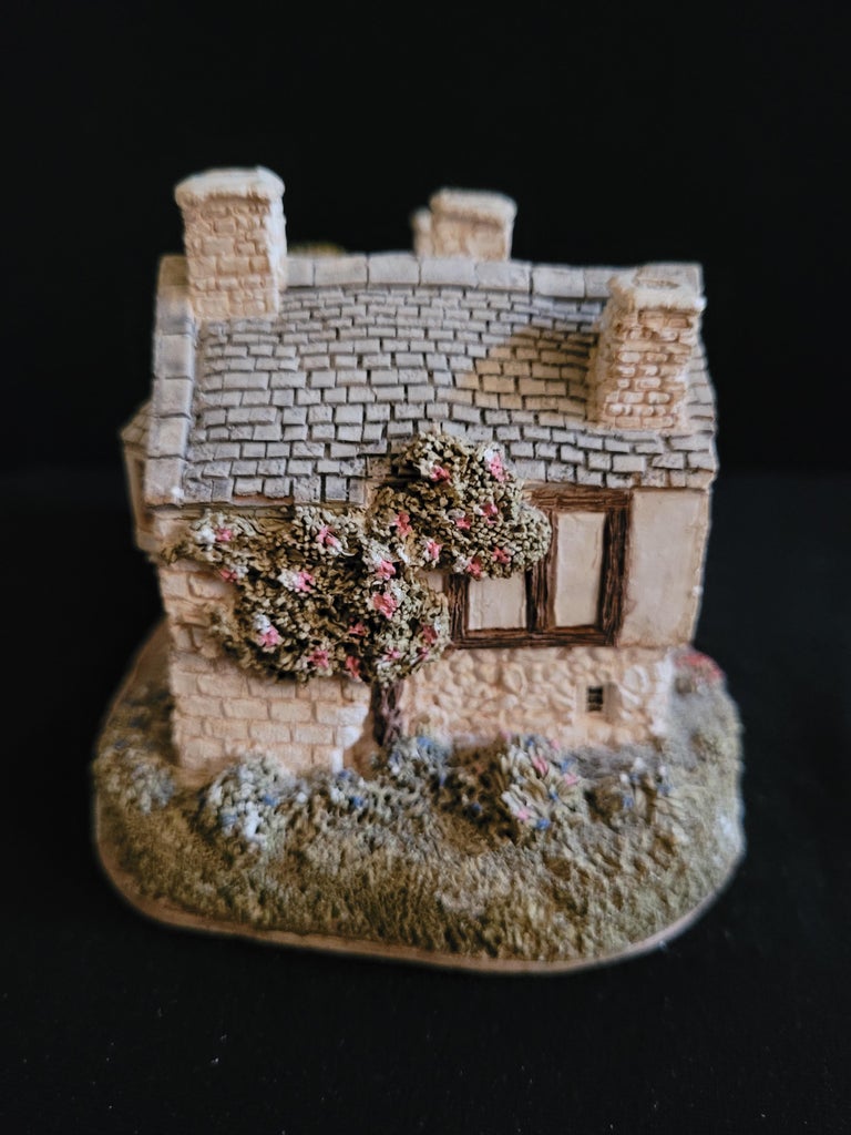 Vitange Hand Made Ceramic House Made in England For Sale at 1stDibs