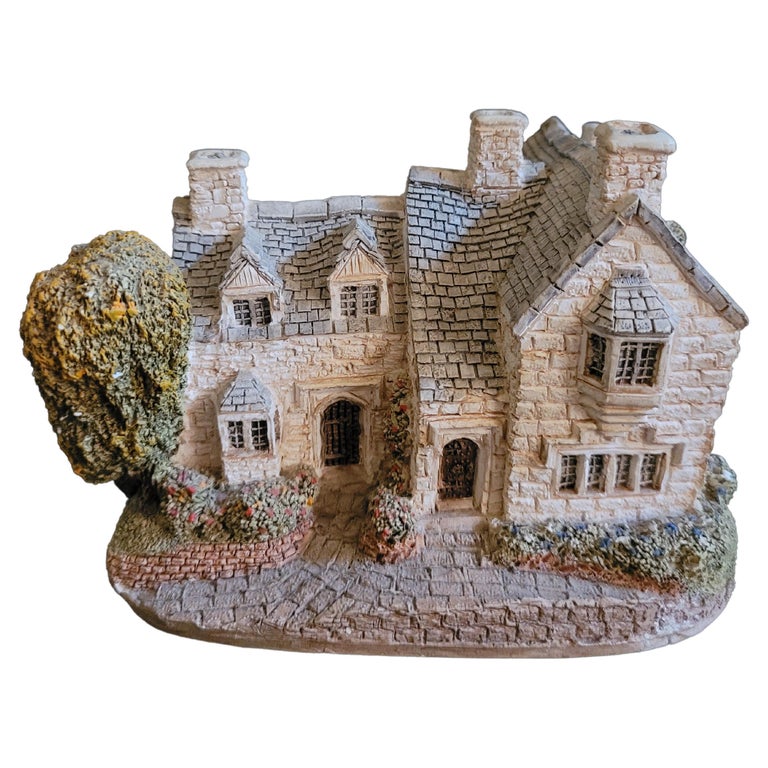 Vitange Hand Made Ceramic House Made in England For Sale at 1stDibs