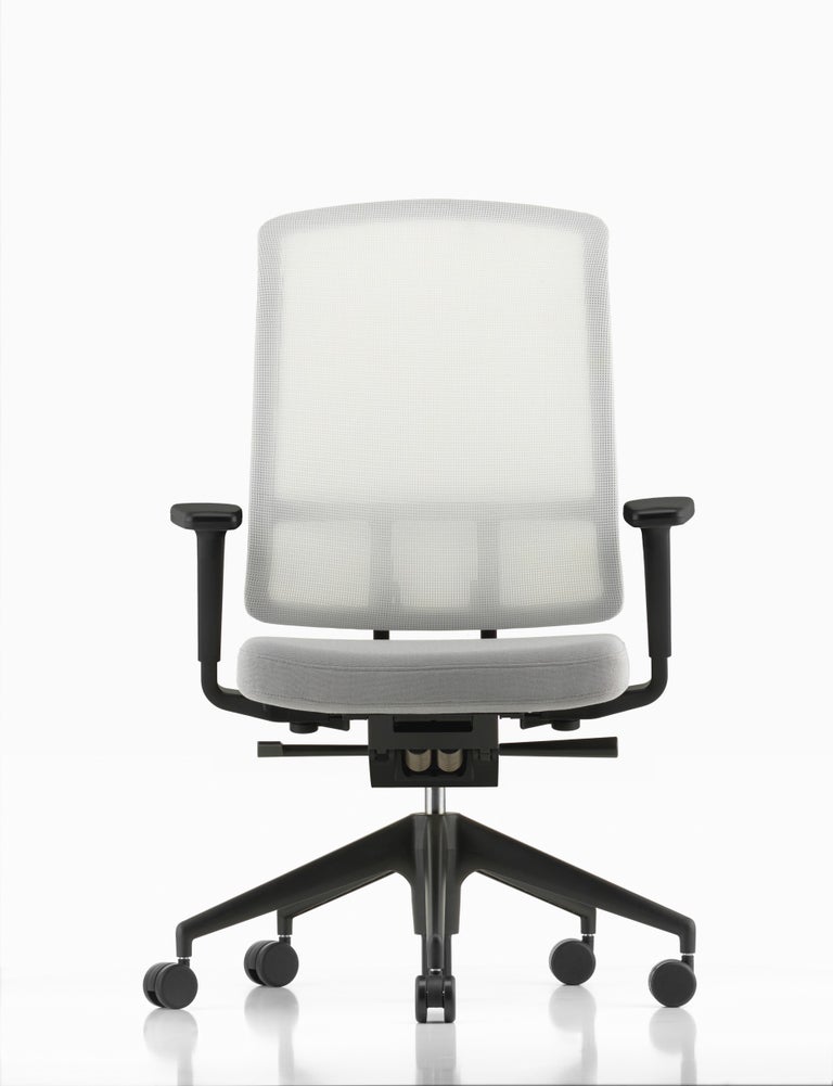 Vitra AM Chair in White and Cream by Alberto Meda For Sale at 1stDibs