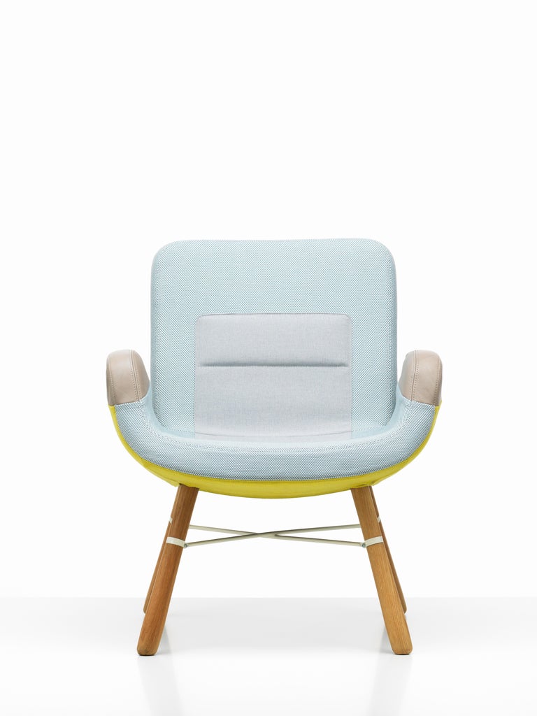 Vitra East River Chair in Light Combo Fabric with Oak Legs by Hella ...