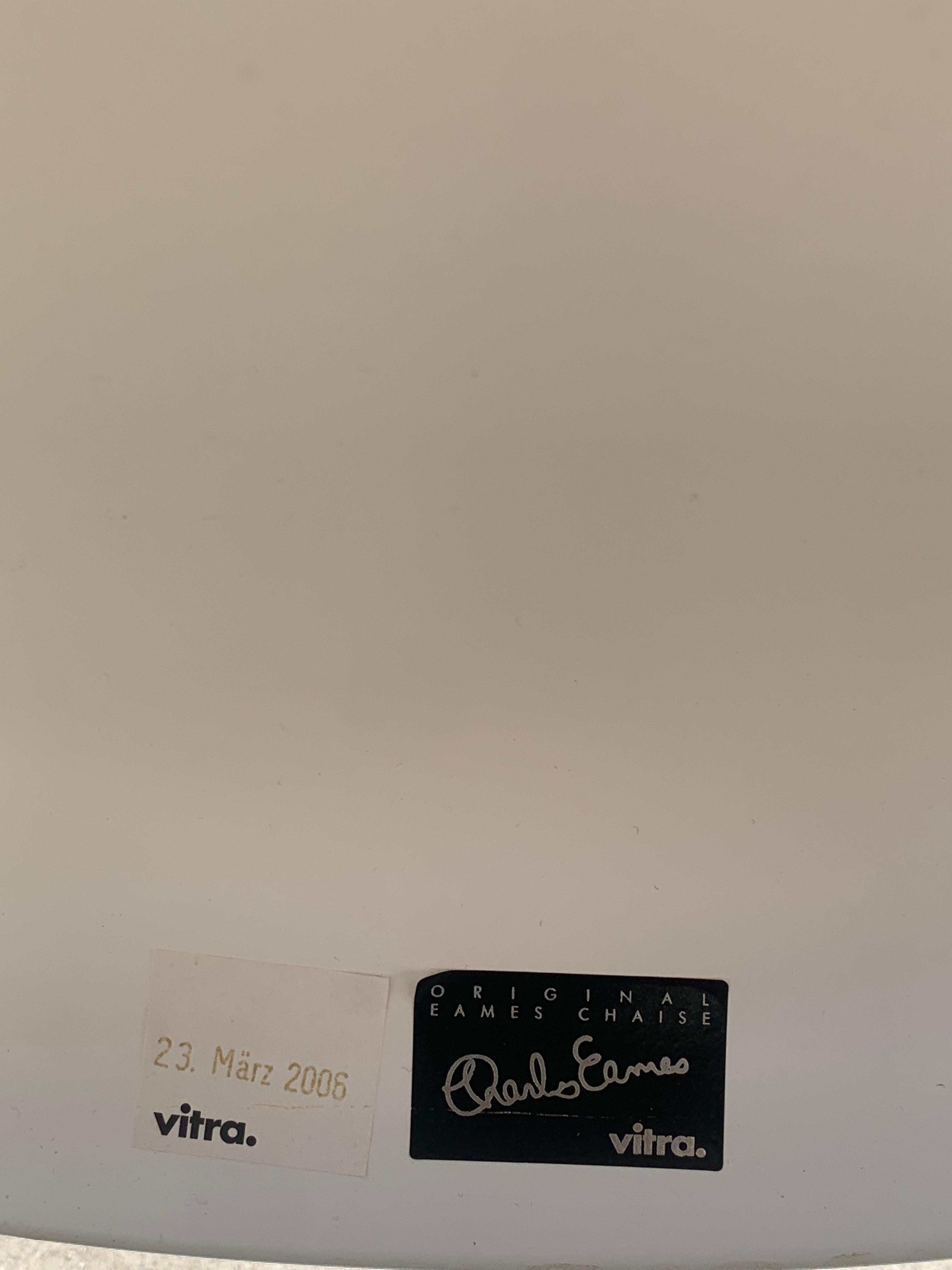 Vitra La Chaise Chair by Charles and Ray Eames For Sale at 1stDibs | la ...