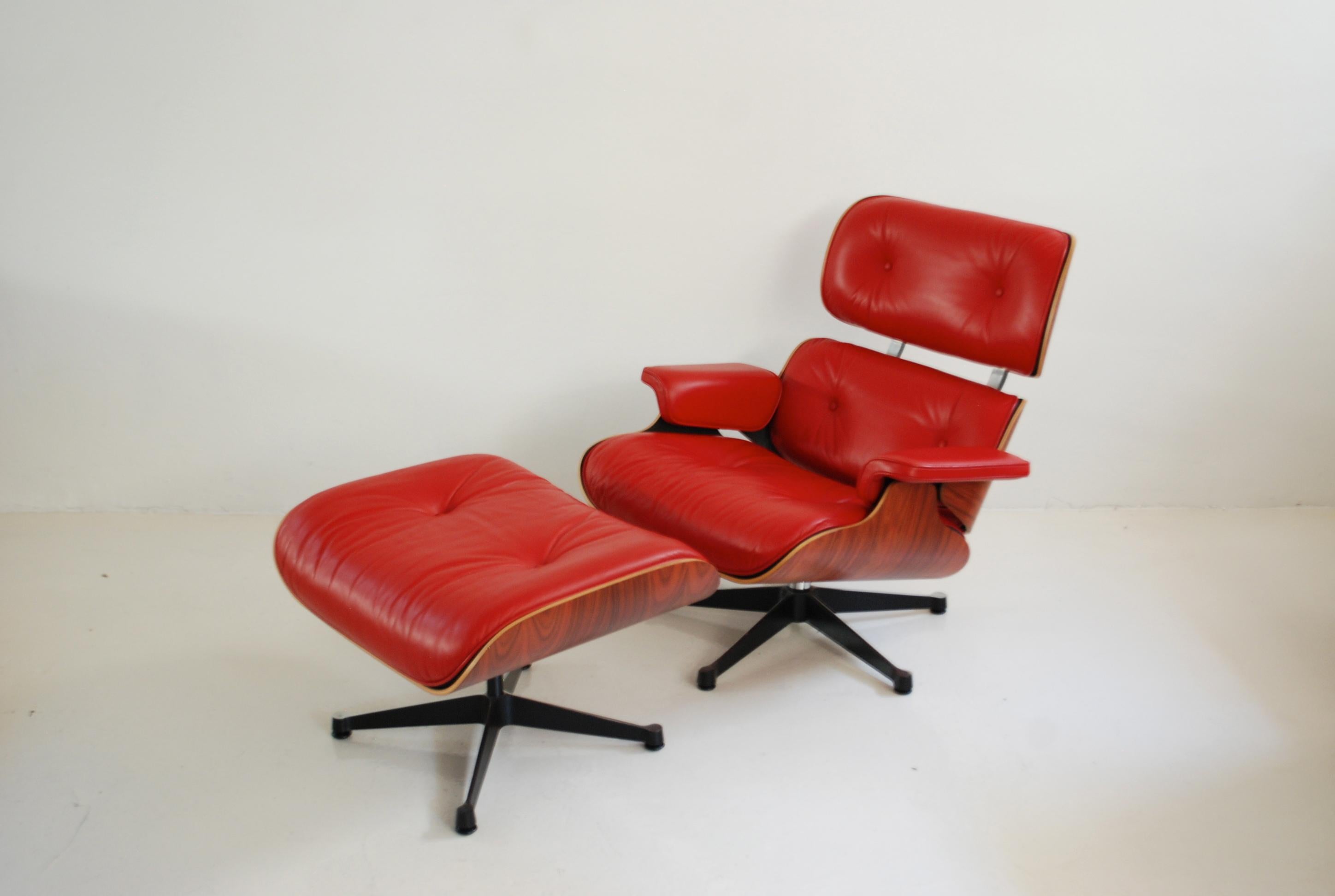 Vitra Lounge Chair Red Leather Santos Rosewood Charles/ Ray Eames, 2007 ...