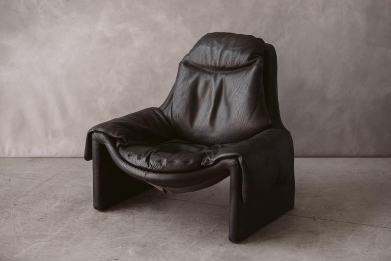 Vittorio Introini 'Proposals' P60 Pair of Lounge Chair for Saporiti ...
