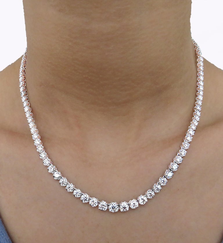 Vivid Diamonds 10.40 Carat Diamond Riviere Necklace For Sale at 1stDibs