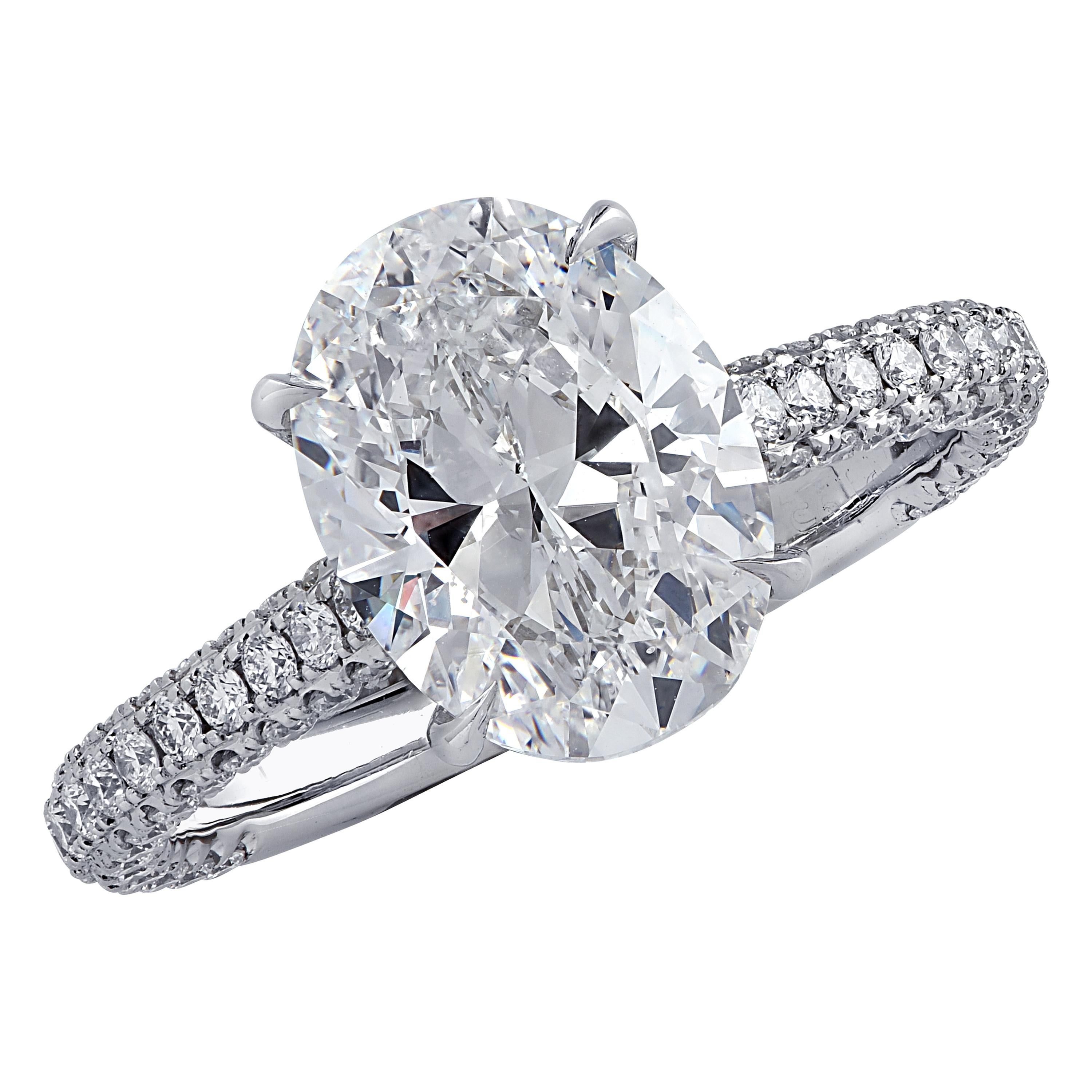 Elegant 10 Carat Diamond Platinum Engagement Ring at 1stdibs
