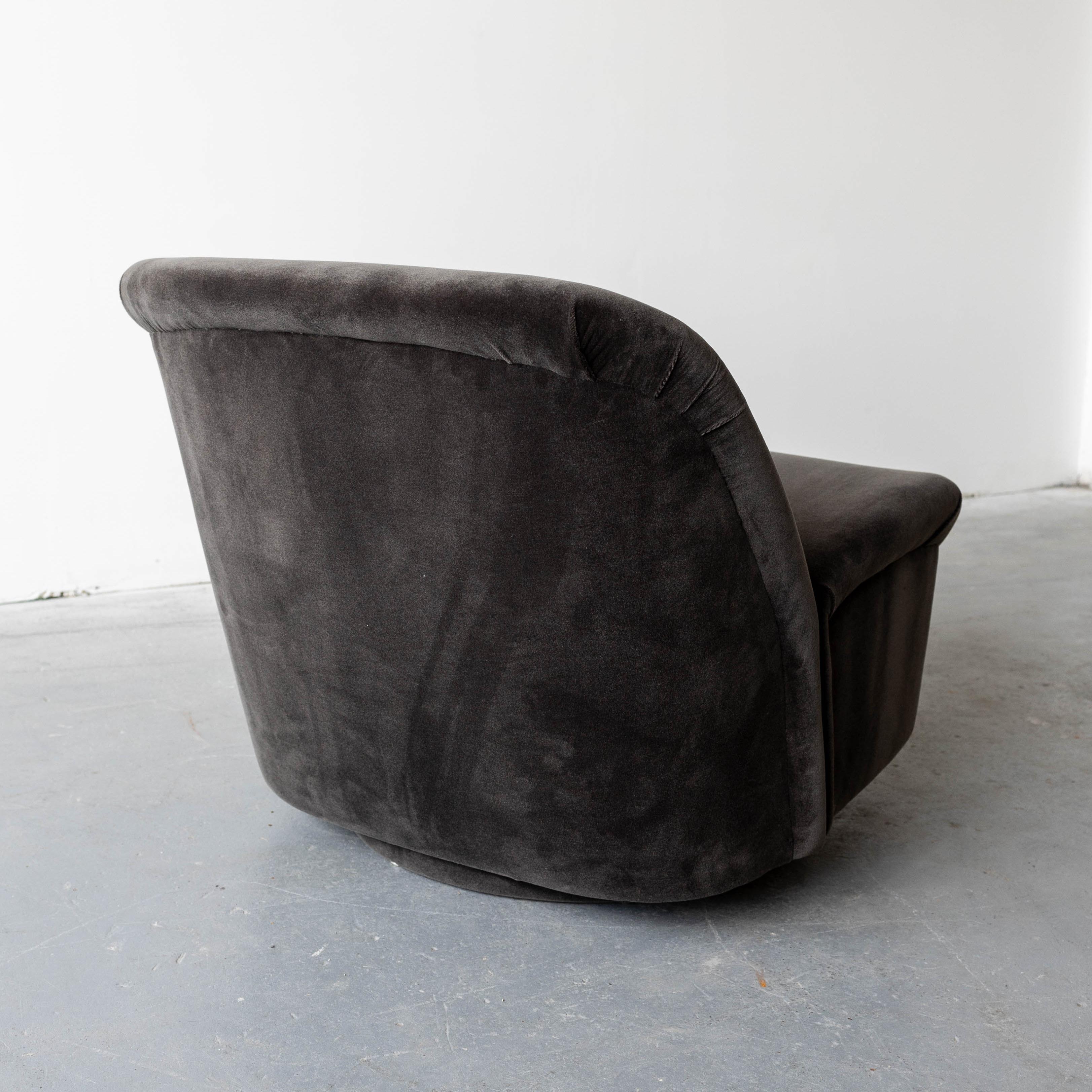 1980s Directional Swivel / Tilt Chair For Sale at 1stDibs