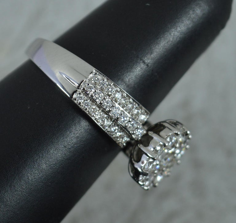 Vs 1.00ct Diamond and Platinum Tomas Rae Cluster Ring For Sale at 1stDibs