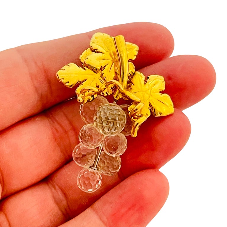 Vtg SWAROVSKI gold crystal grapes designer runway brooch For Sale at ...