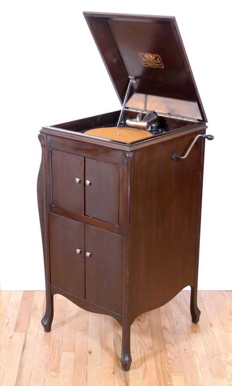VV-80 Floor-Model Victrola Phonograph by The Victrola Victor Talking ...