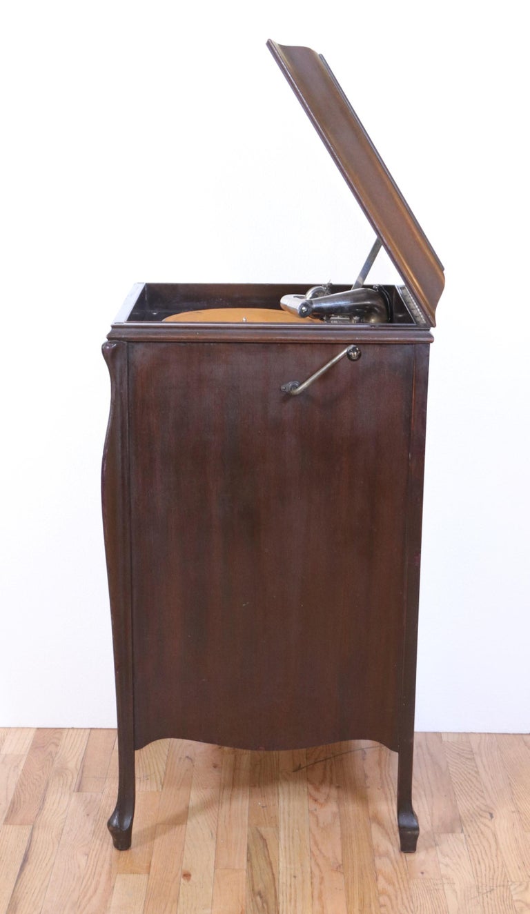 VV-80 Floor-Model Victrola Phonograph by The Victrola Victor Talking ...