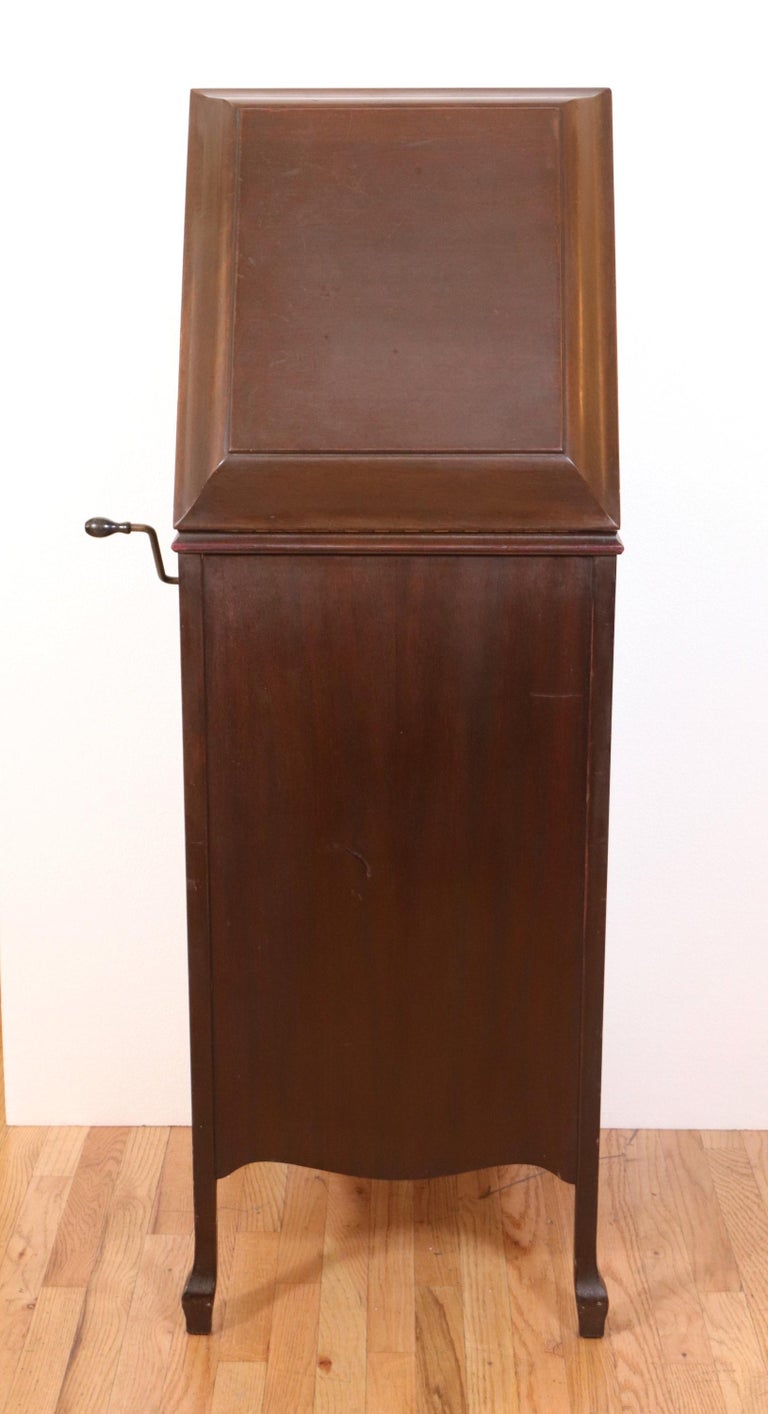 VV-80 Floor-Model Victrola Phonograph by The Victrola Victor Talking ...