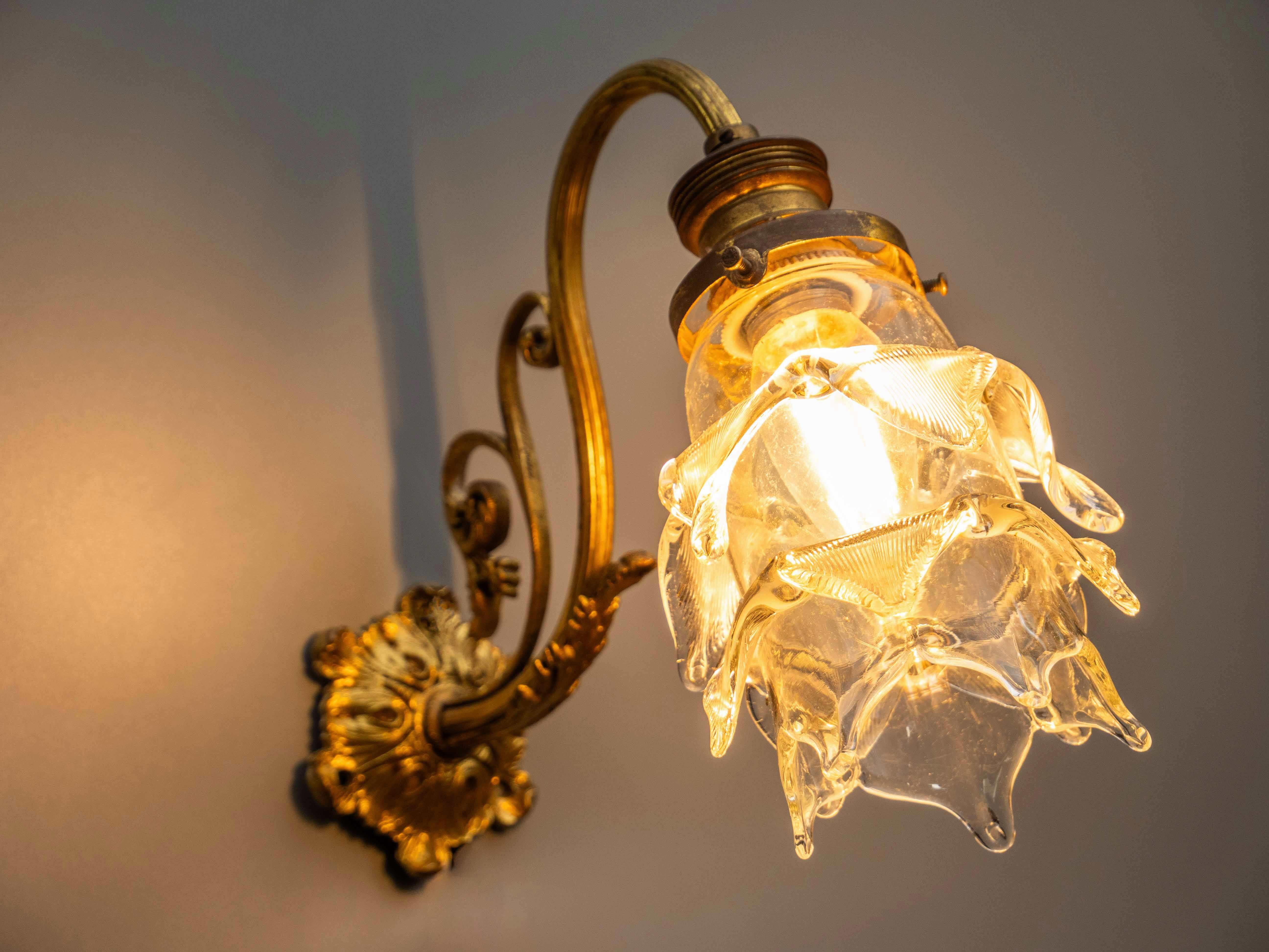 Wall lamp / appliqué made of gilded bronze For Sale at 1stDibs
