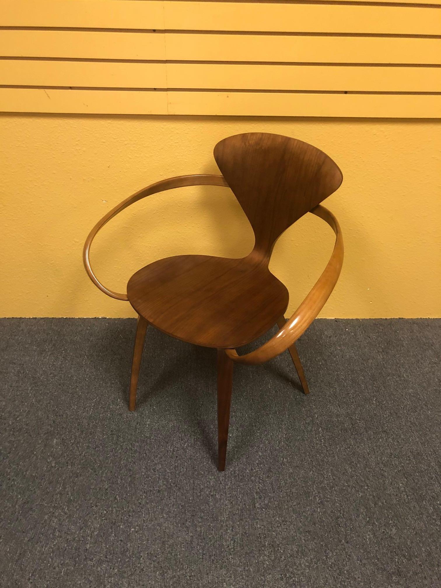 Walnut Molded Plywood Armchair / "Cherner Chair" by Norman Cherner at ...