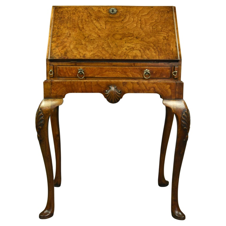 Walnut Queen Anne Style Bureau For Sale at 1stDibs