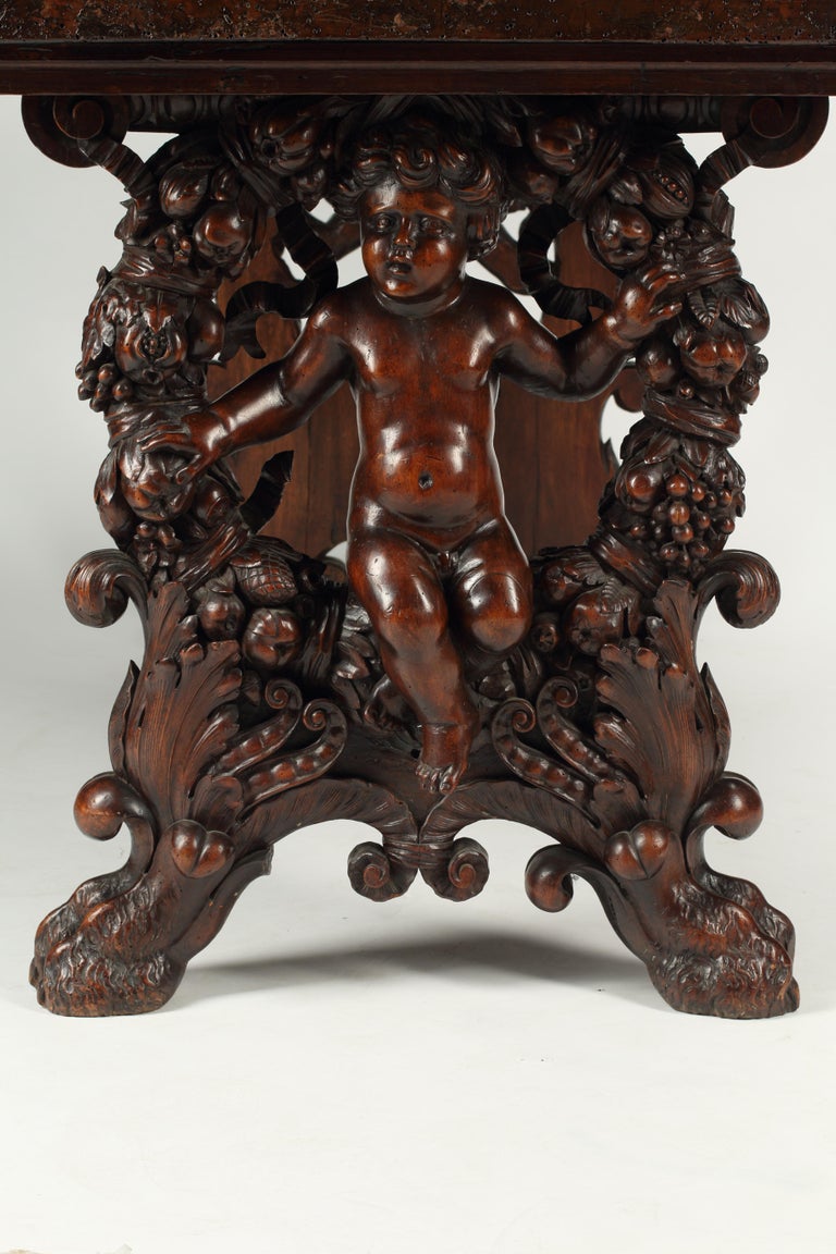 Walnut Spanish Trestle Table, 18th-19th Century For Sale at 1stDibs