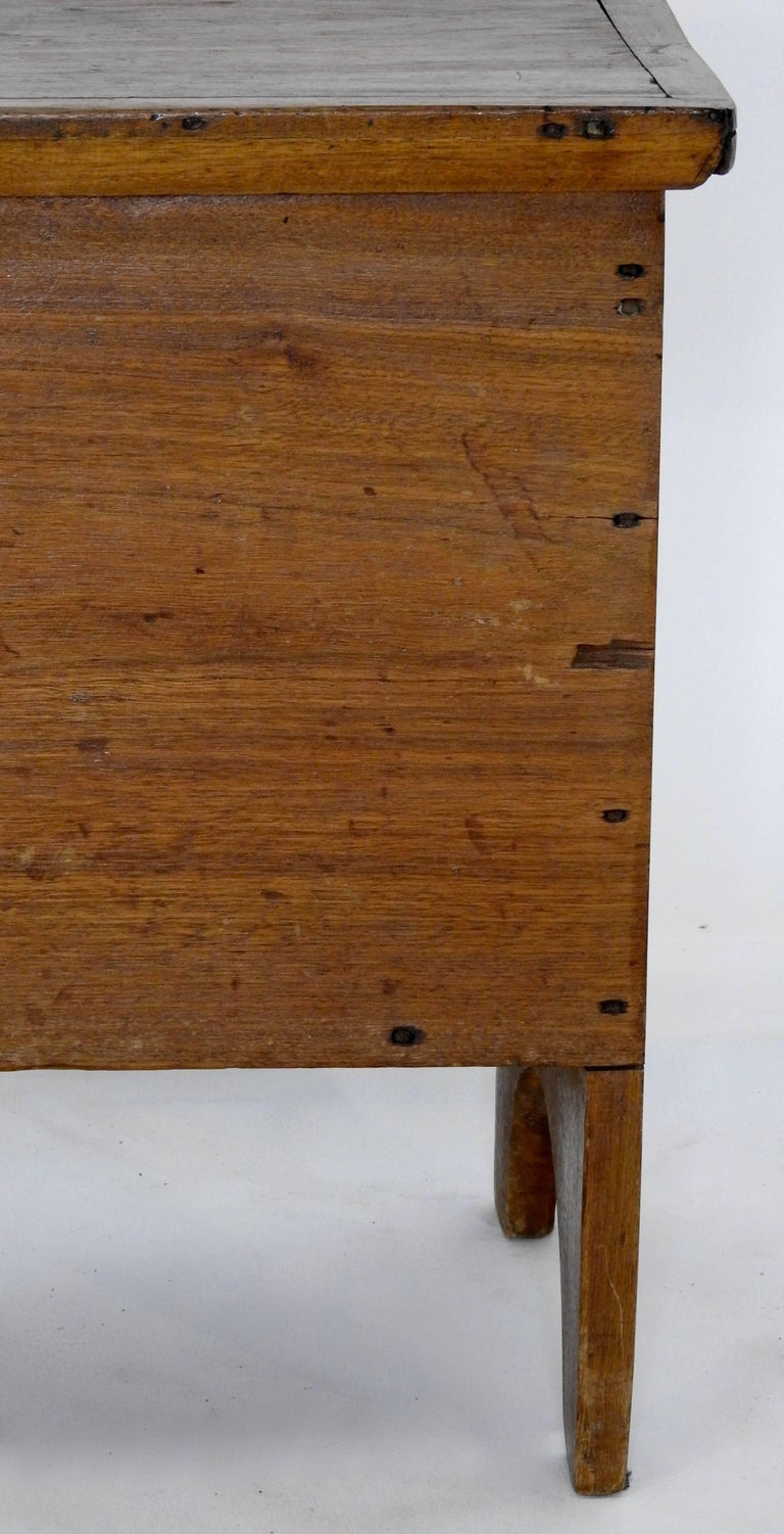 Walnut Sugar Chest with Lift Top, Early 19th Century For Sale at 1stDibs