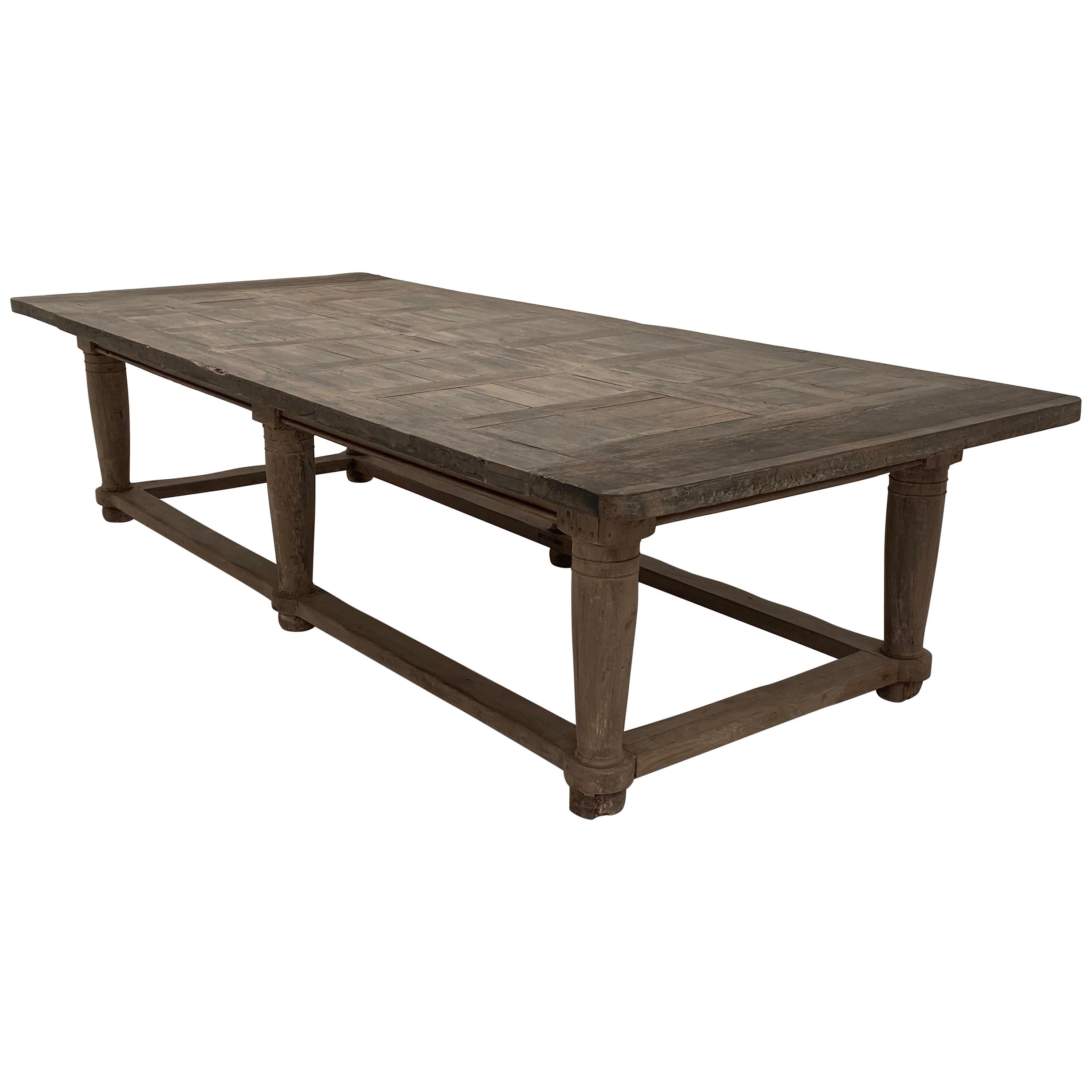 A Fine Henry II Walnut Draw Leaf Table For Sale at 1stDibs
