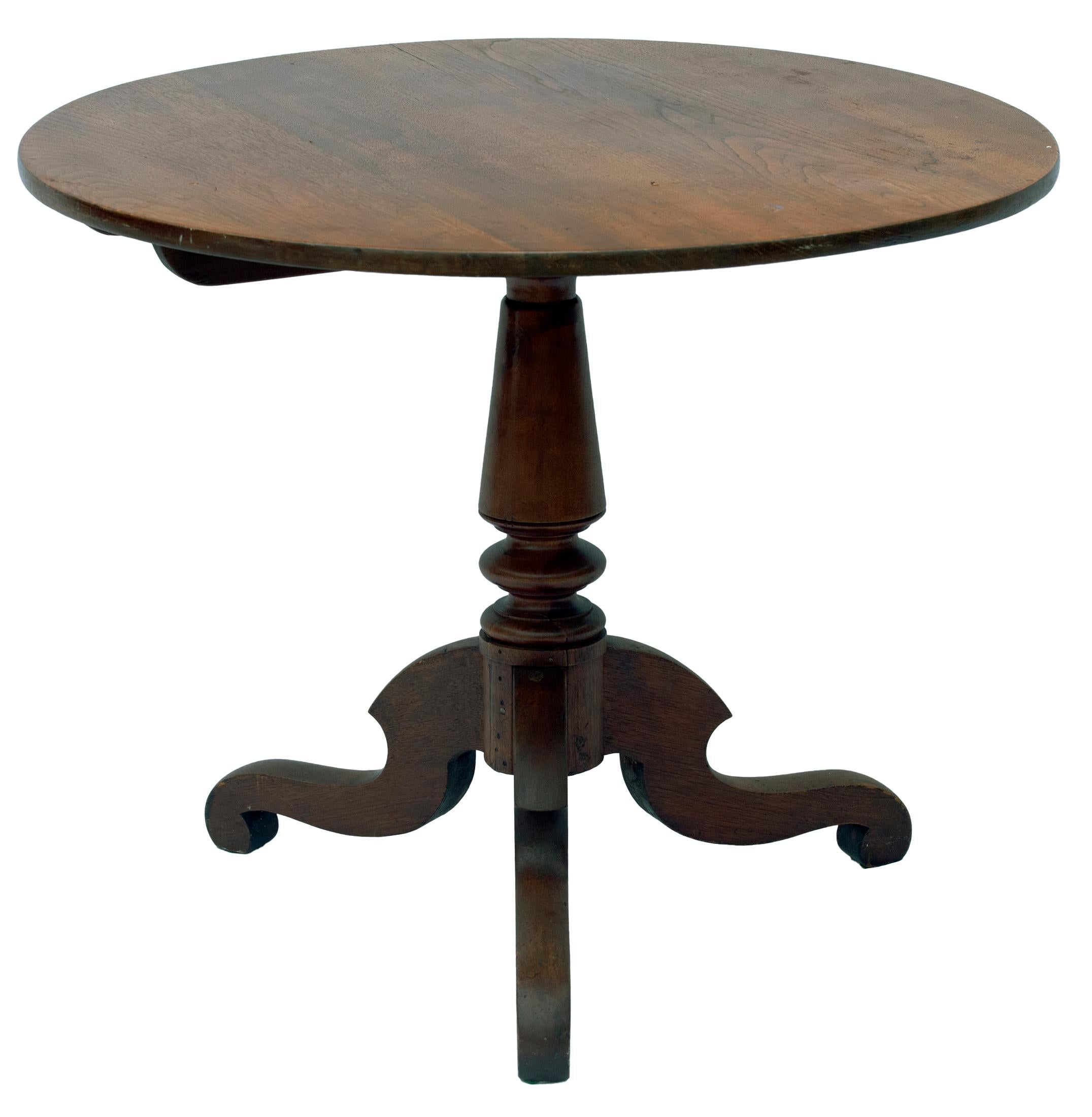 Walnut Tilt Top Center Table /Tripod Legs and Pedestal Round Table For ...