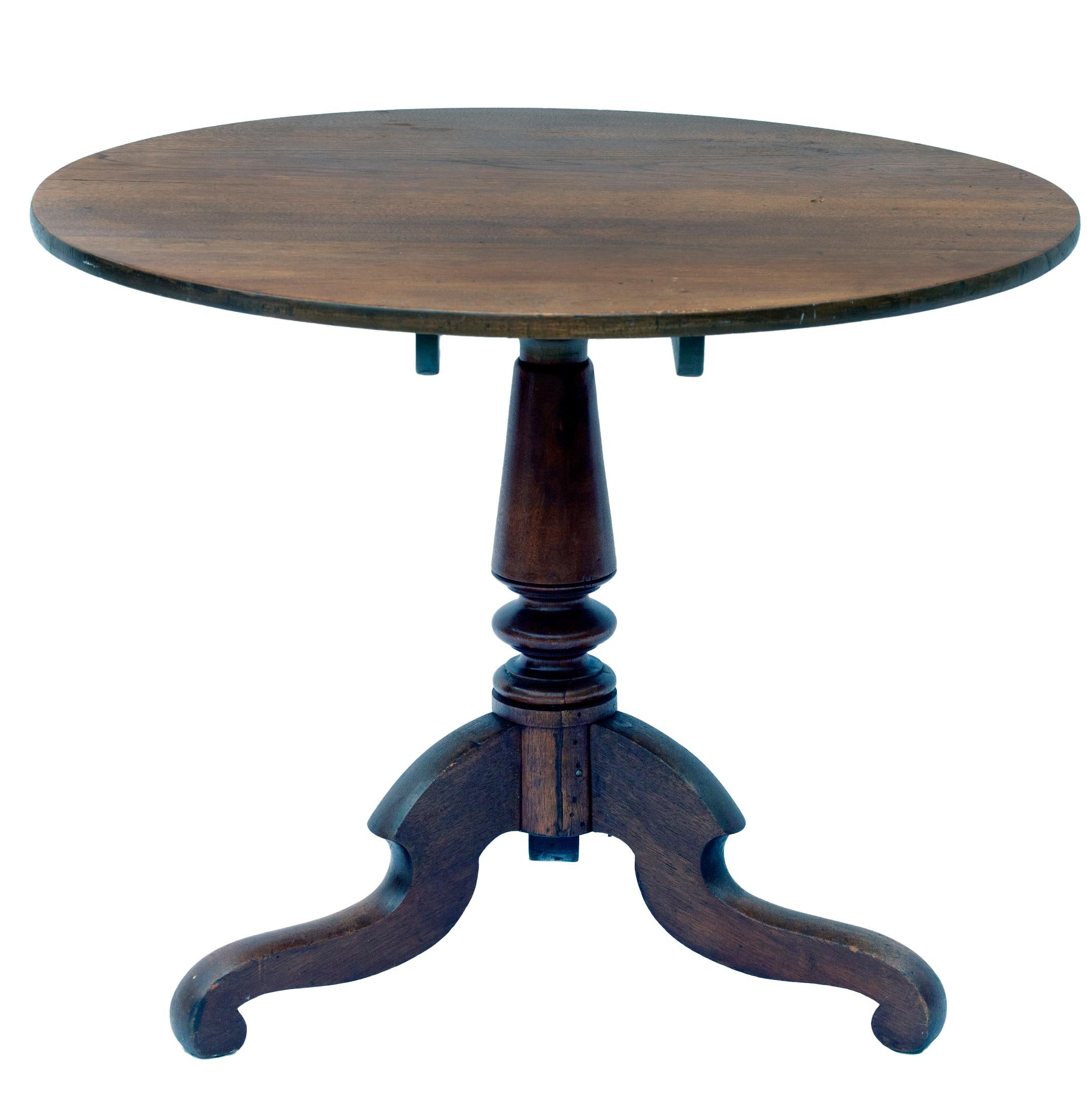 Walnut Tilt Top Center Table /Tripod Legs and Pedestal Round Table For ...