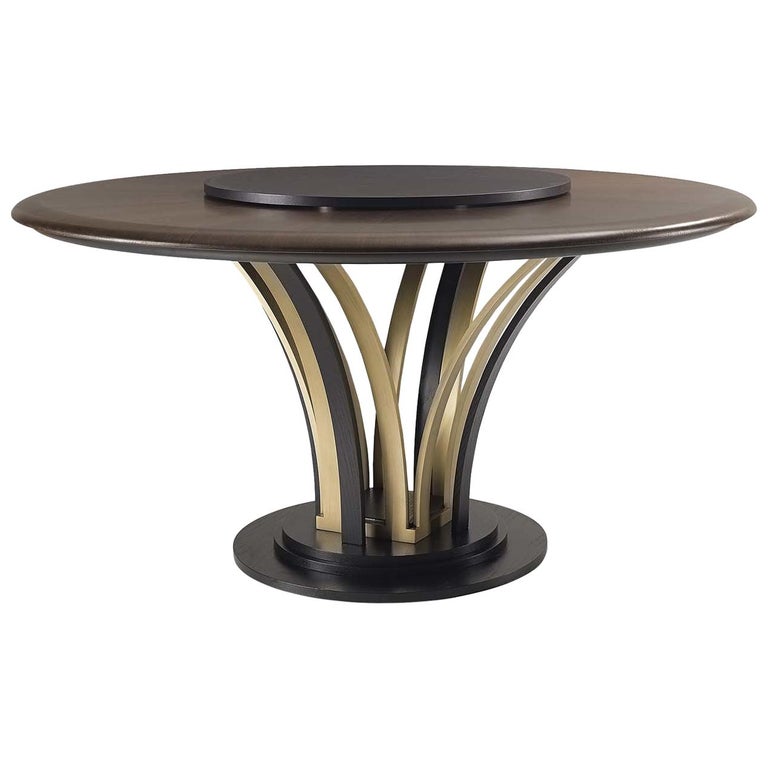 Walnut Wood Round Dining Table For Sale at 1stDibs