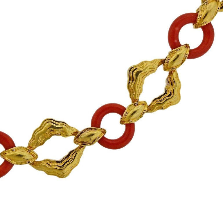 Wander France 1970s Coral Gold Link Necklace For Sale at 1stDibs
