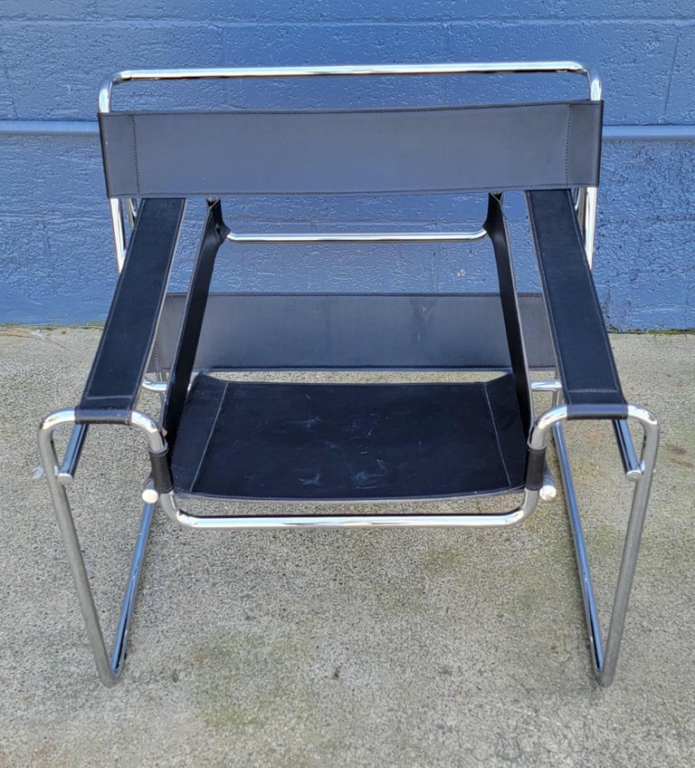 Wassily Black Leather and Chrome Lounge Chair Italy For Sale at 1stDibs