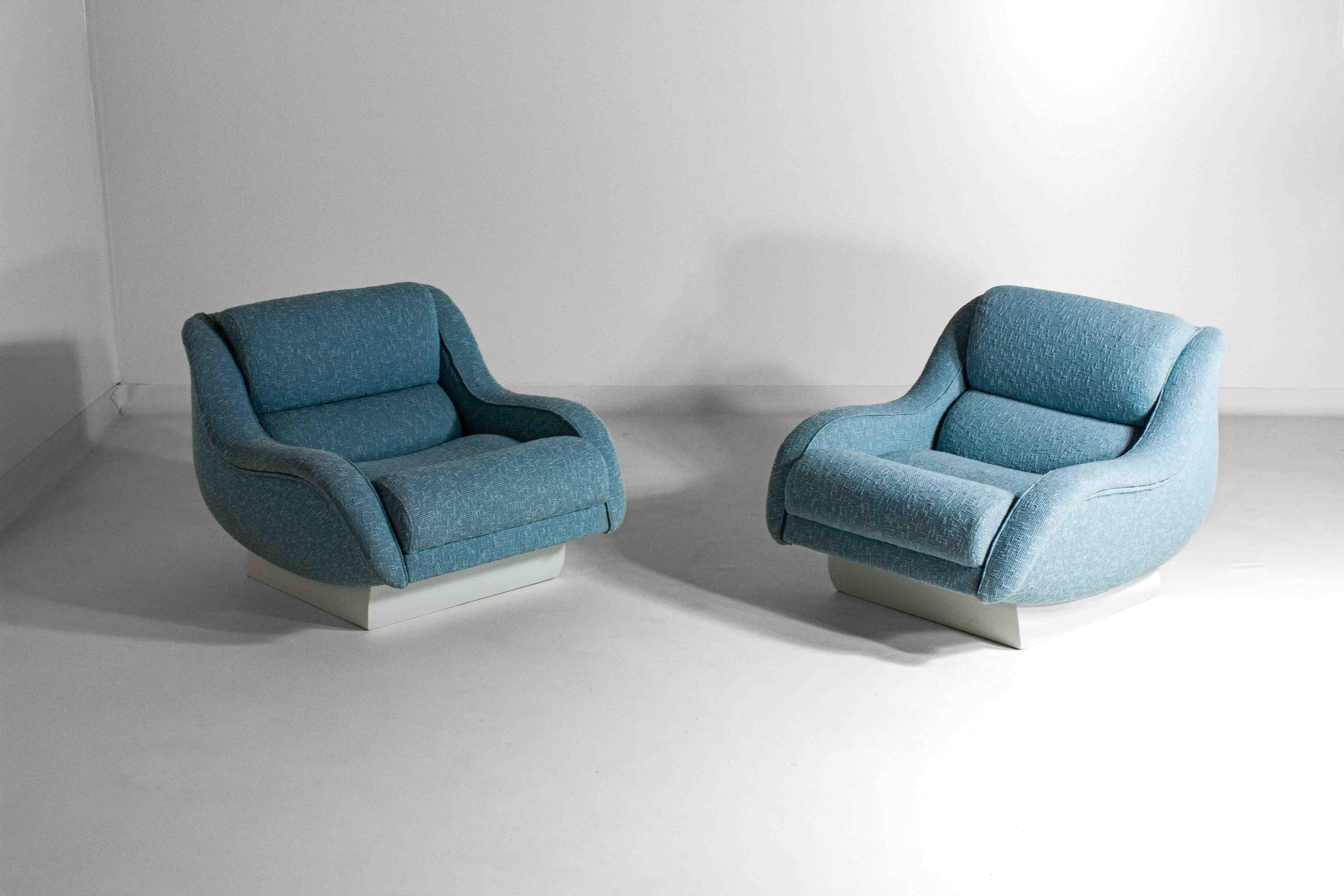 Wavy lounge chairs in dreamy blue upholstery, Italy 1970s For Sale at ...