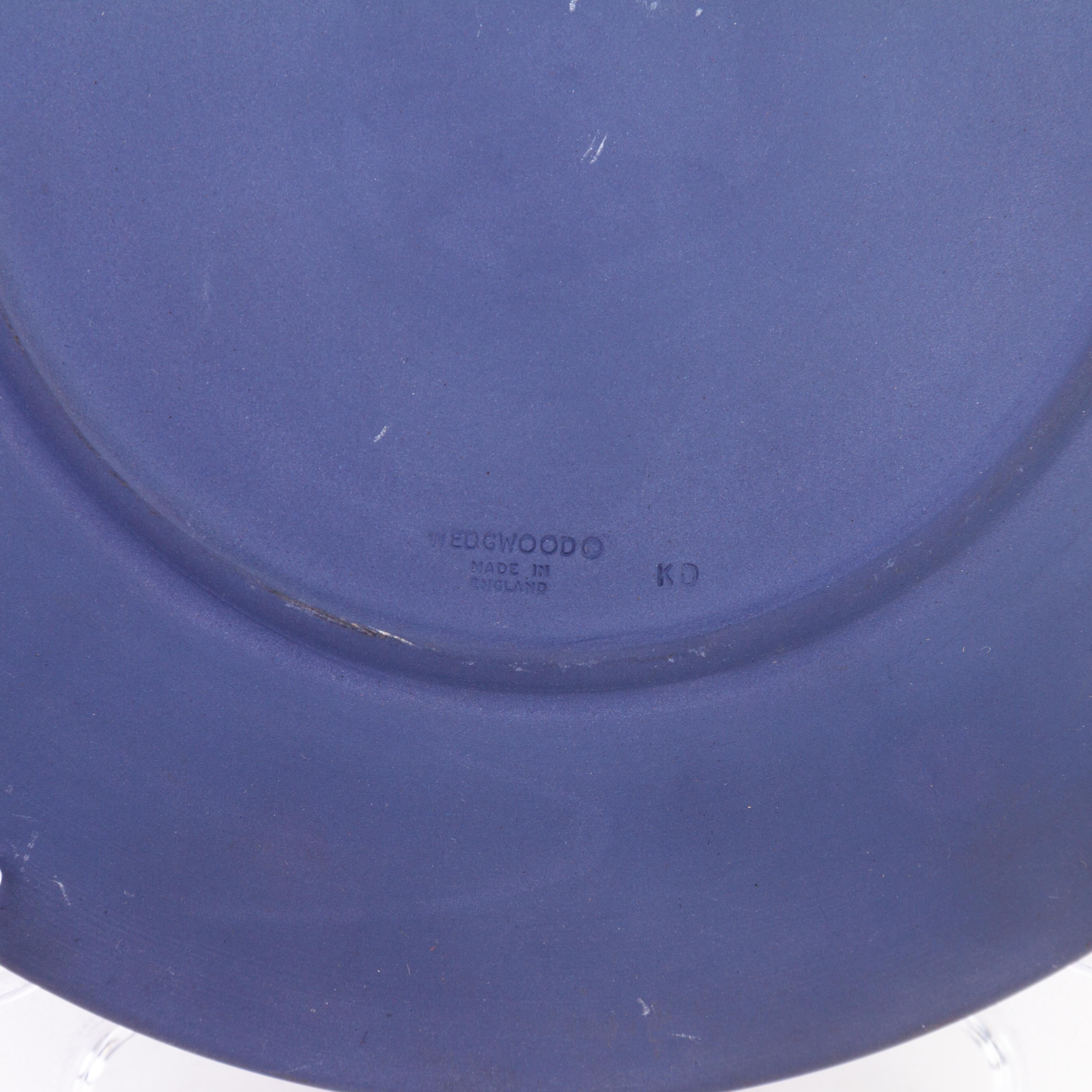 WedgwoodWedgwood Portland Blue Jasperware Plate For Sale at 1stDibs