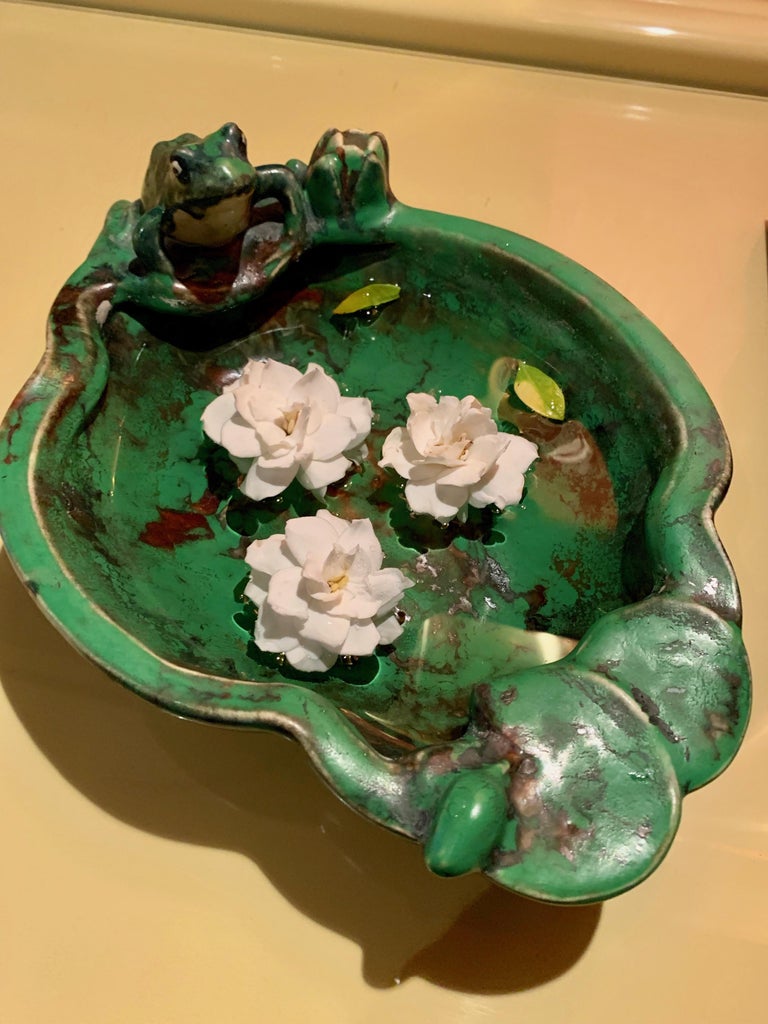 Weller Pottery Frog Bowl with Rookwood Flower Frog at 1stDibs | weller ...