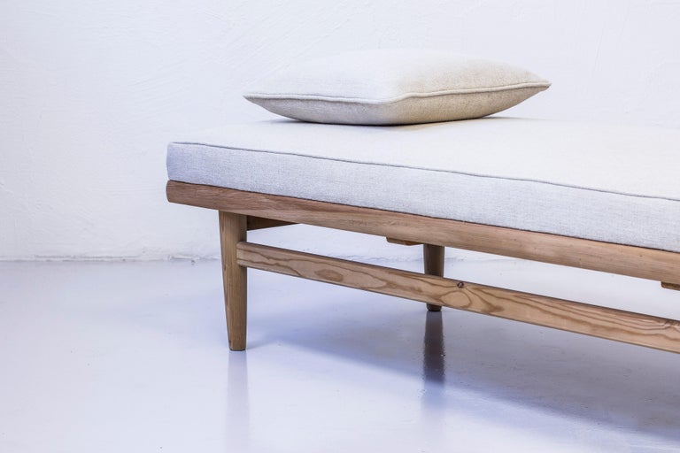 Daybed by Harry Moen for Konrad Steinstads Snekkerverksted, Norway at ...