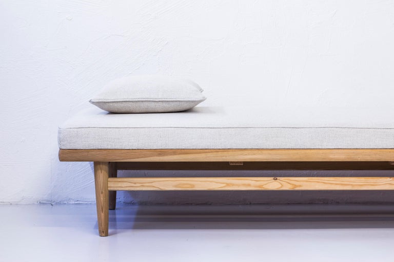 Daybed by Harry Moen for Konrad Steinstads Snekkerverksted, Norway at ...