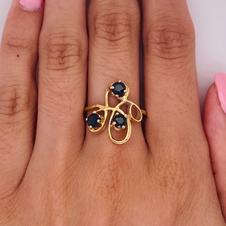 Whimsical Sapphire Curlicue Ribbon Yarn Ring 0.55 Carats in 14k Yellow ...