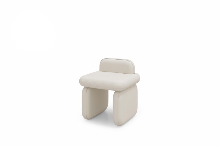White Alien Chair in Faux Leather, Customisable For Sale at 1stDibs