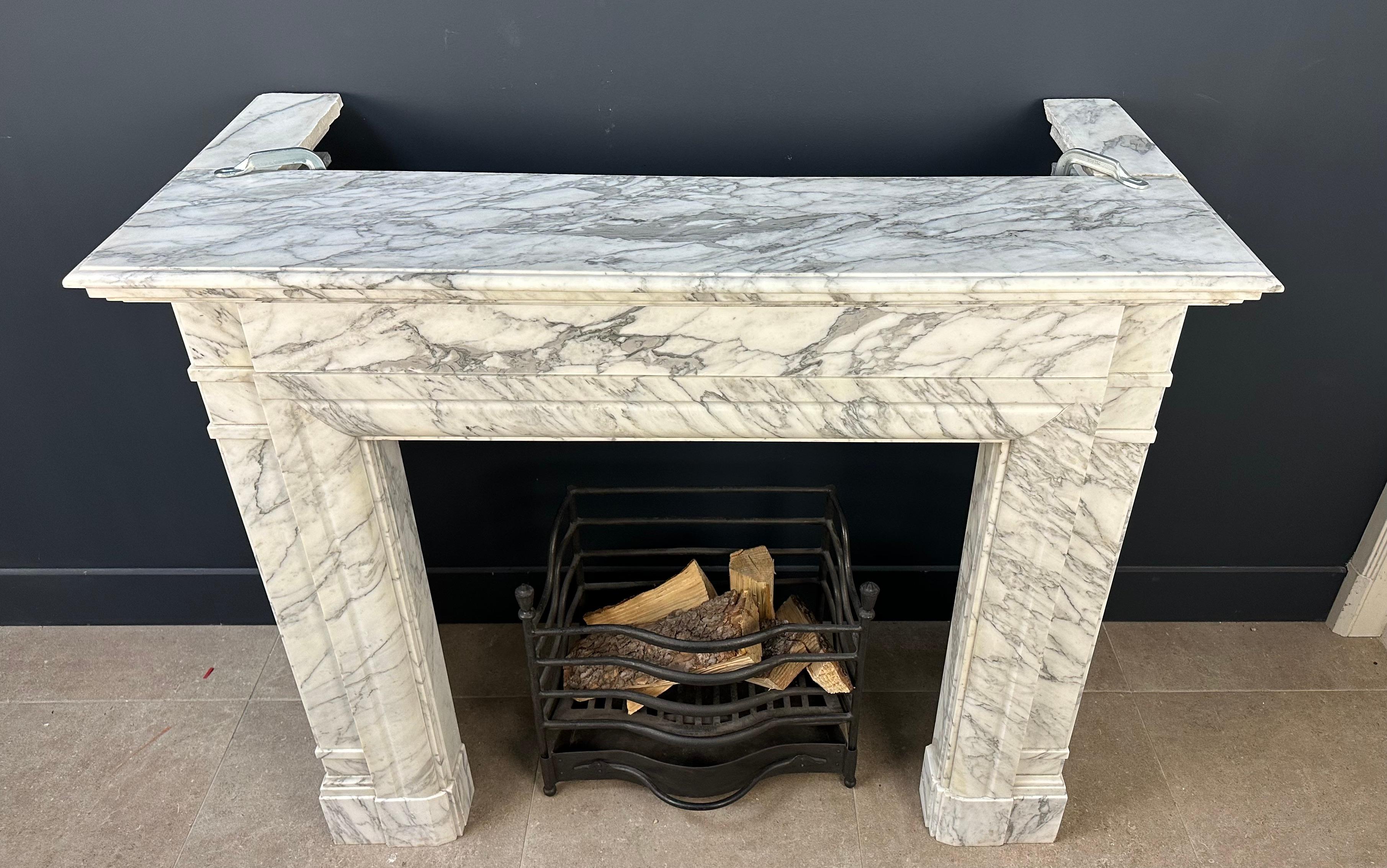 White Antique Art-Deco Marble Fireplace Surround For Sale at 1stDibs