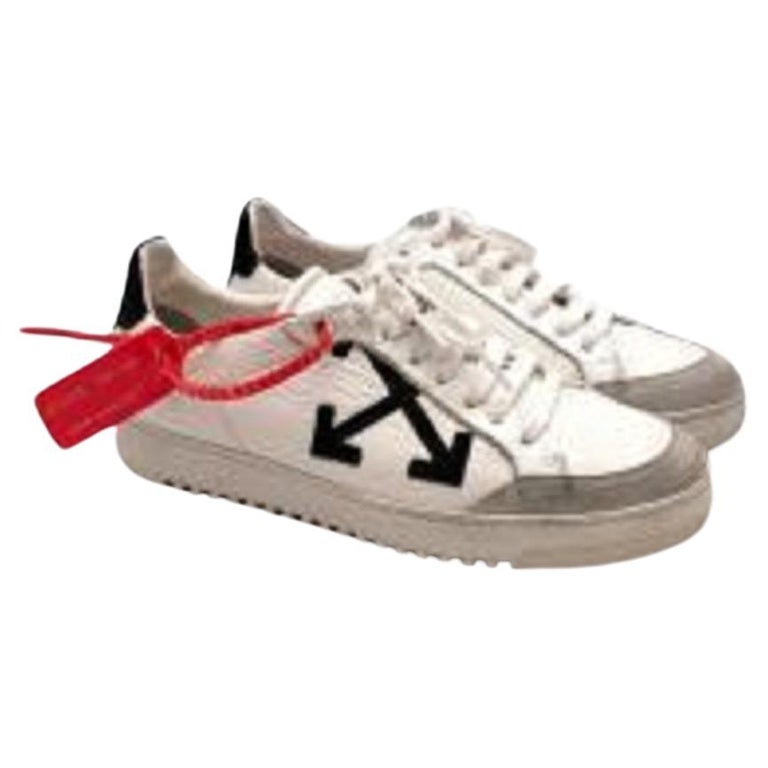 White and Black Arrow Sneakers For Sale at 1stDibs