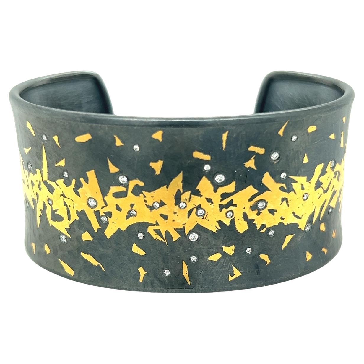 White Diamond Scattered 24K Keum-boo Gold Leaf Floral Frame Necklace For Sale at 1stDibs