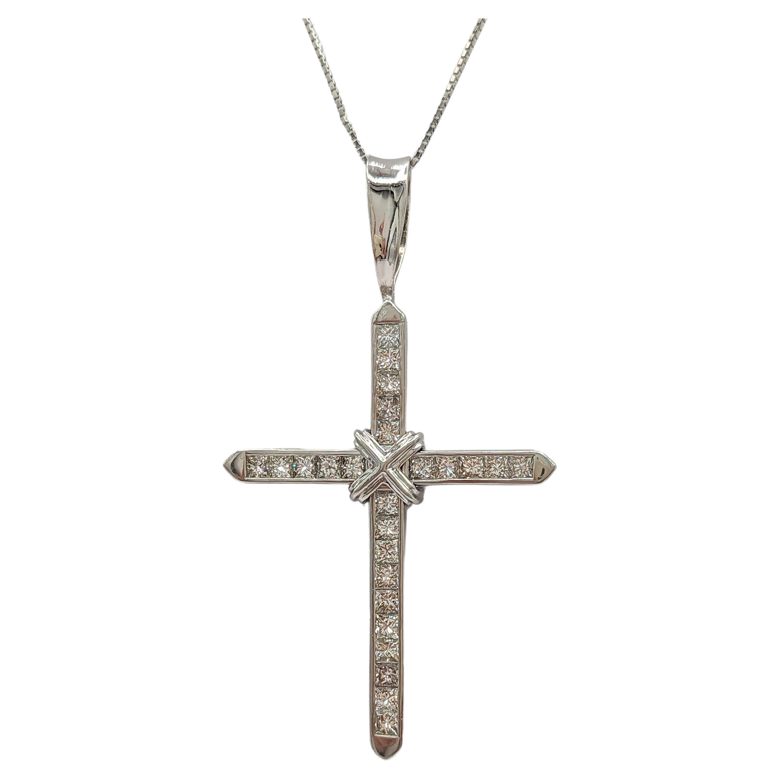 White Diamond Cross Pendant Necklace in Platinum For Sale at 1stDibs