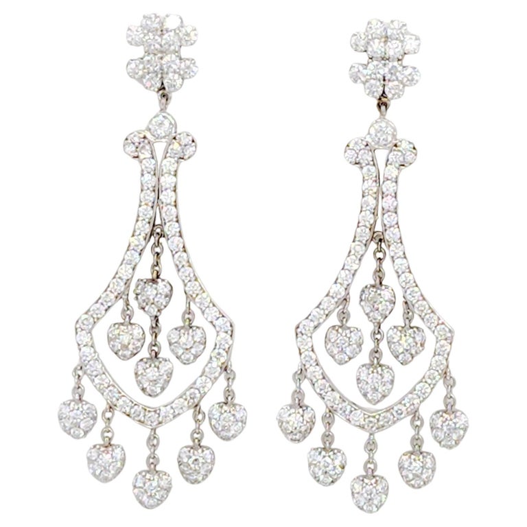 White Diamond Dangle Earrings in 18k White Gold For Sale at 1stDibs