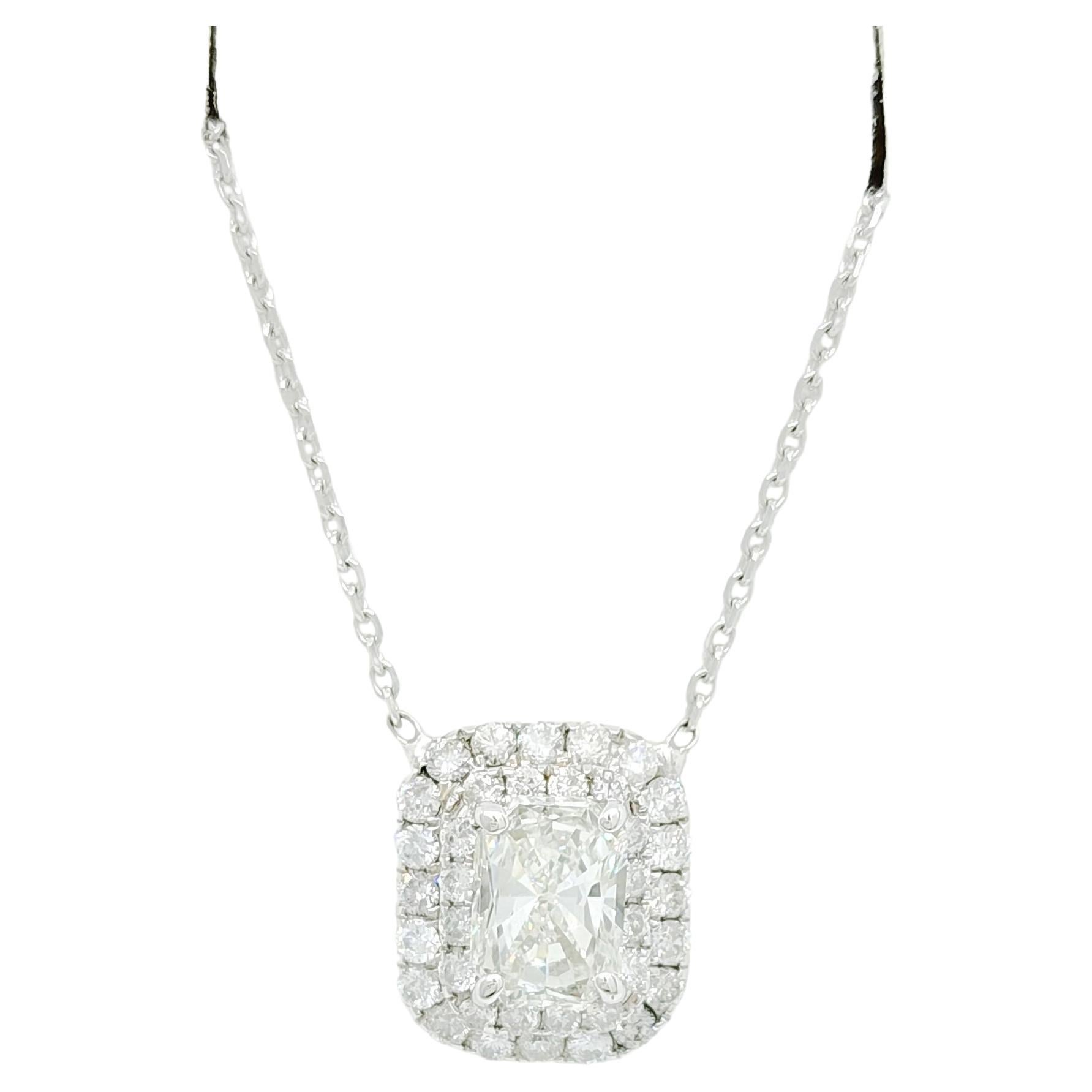 White Diamond Modern Pendant Necklace in 14k White Gold For Sale at 1stDibs