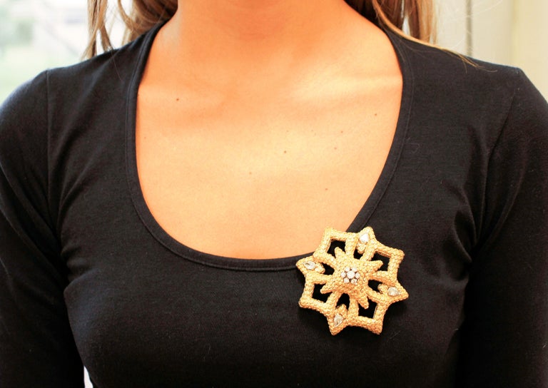 White Diamonds 18 Karat Yellow Gold Star Shape Chain/Pendant Necklace ...